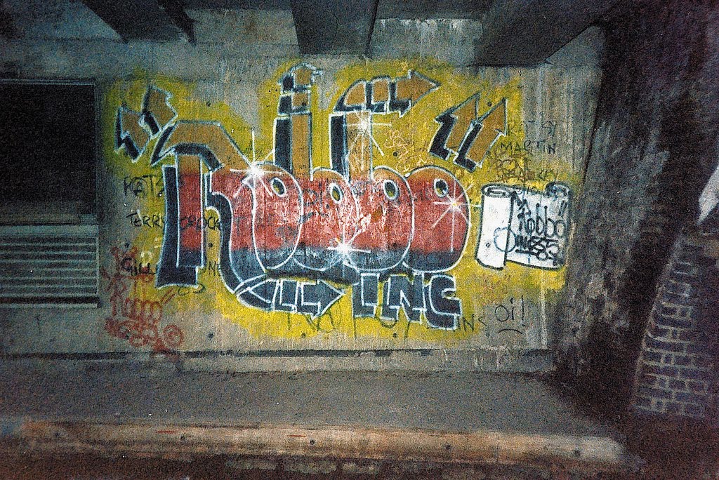 Graffiti Wars: Team Robbo Vs. Banksy. (Art/Graffiti) – Home